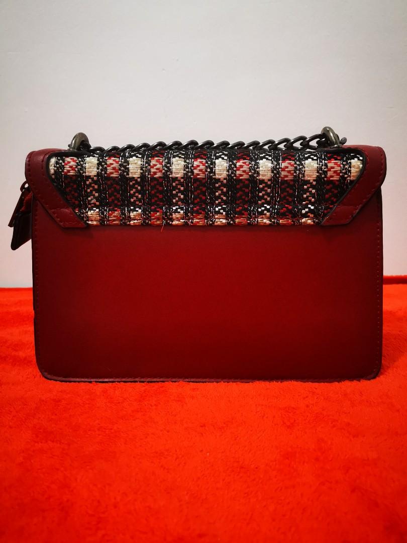 Dusto Two Way, Women's Fashion, Bags & Wallets, Cross-body Bags on ...