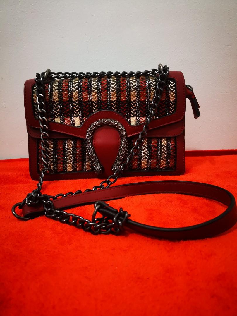 Dusto Two Way, Women's Fashion, Bags & Wallets, Cross-body Bags on ...