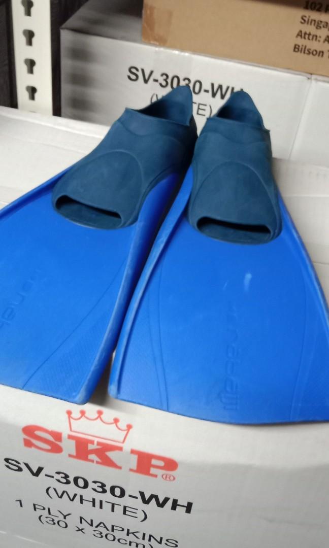 Flipper, Sports Equipment, Sports & Games, Water Sports on Carousell