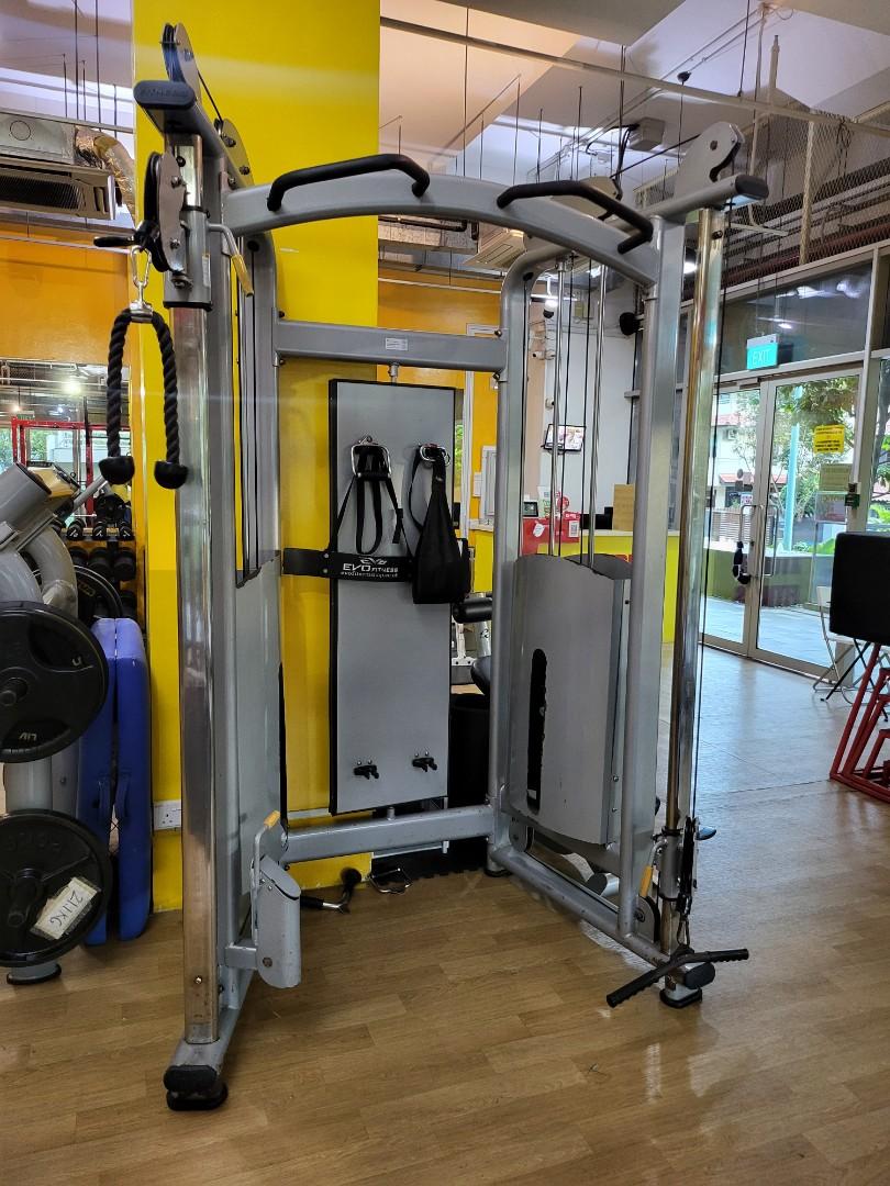 Functional trainer / cable machine, Sports Equipment, Exercise ...