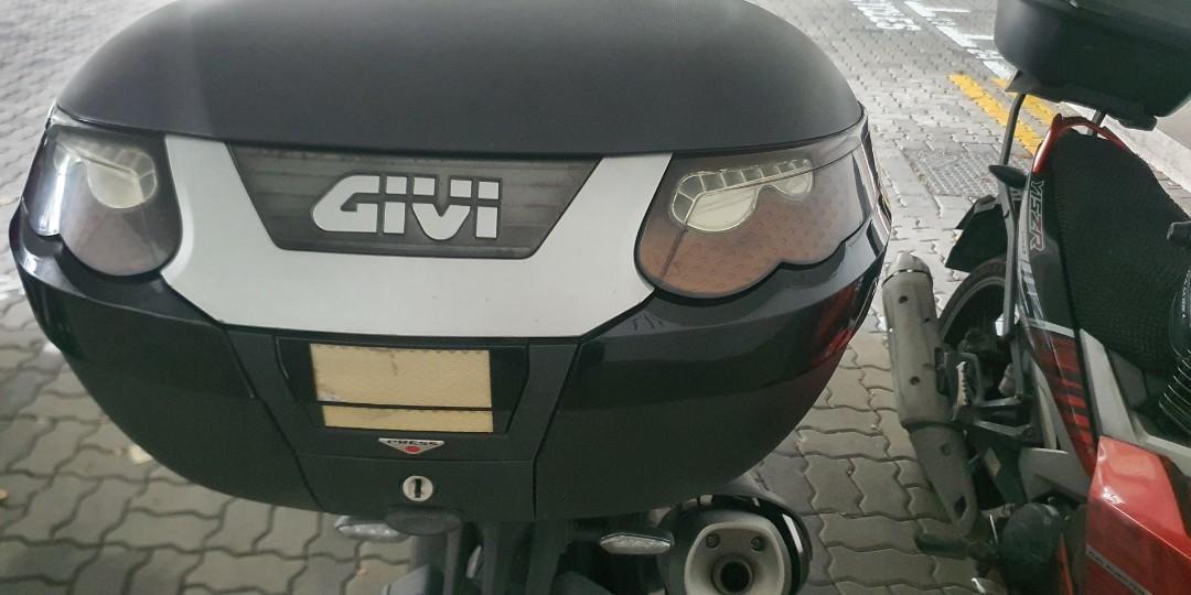 Givi E55 Maxia 3 Top Case Black/Tech 55L, Motorcycles, Motorcycle Accessories on Carousell