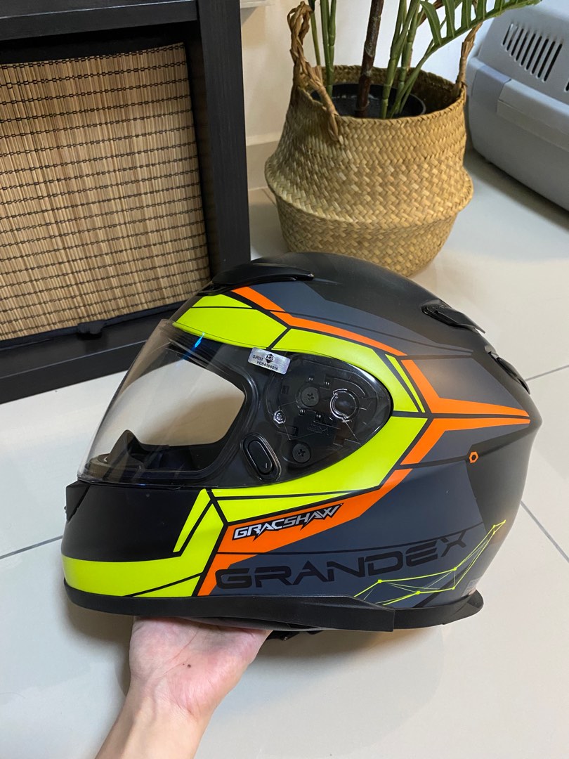 Gracshaw Fullface Helmet, Motorbikes on Carousell