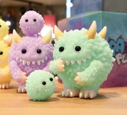 Instinctoy mint green monster fluffy and fluffy ball set, Hobbies ...