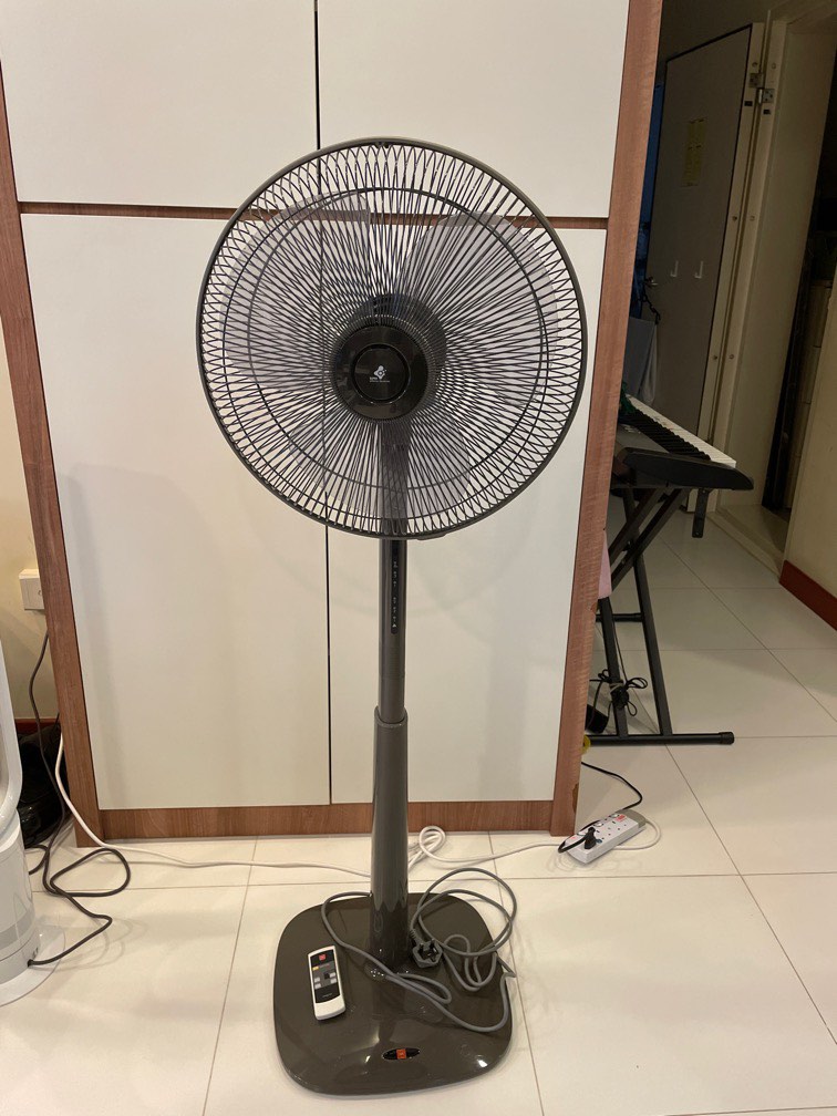 KDK Standing Fan M40KS, Furniture & Home Living, Lighting & Fans, Fans ...