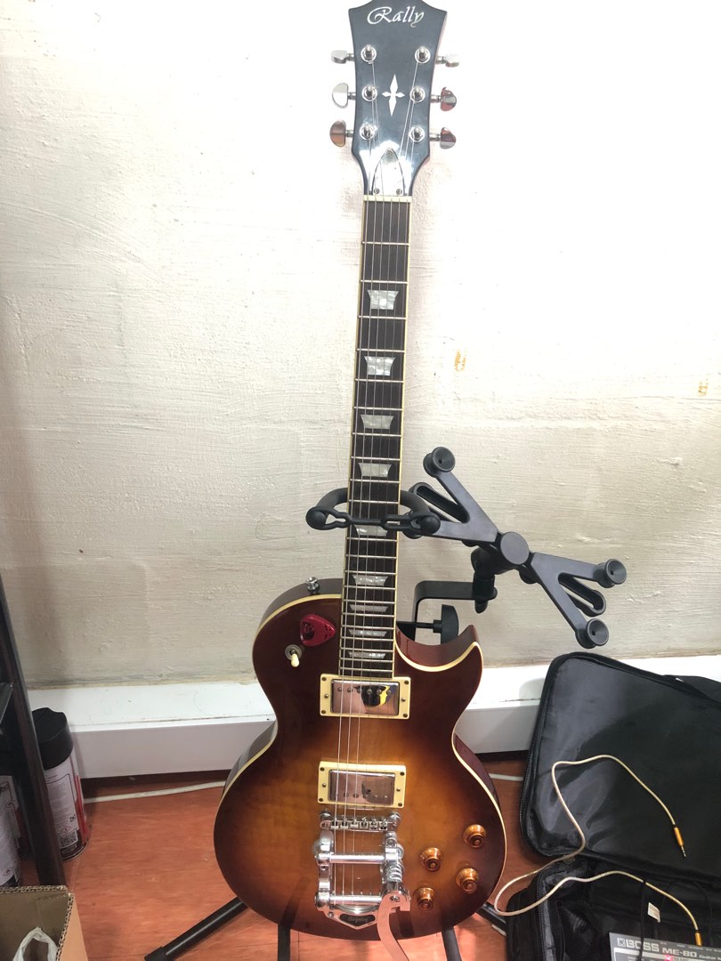 Les paul + bigsby (Rally), Hobbies & Toys, Music & Media, Musical ...