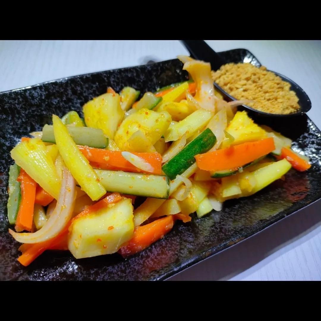 Thai Mango achar, Food & Drinks, Chilled & Frozen Food on Carousell