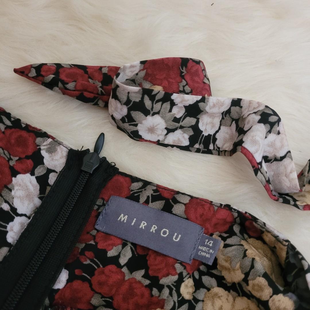 Mirrou Midi Dress Vintage Style Brandnew, Women's Fashion, Dresses ...