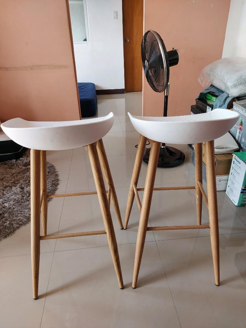 Modern Minimalist High Chair, Furniture & Home Living, Furniture ...