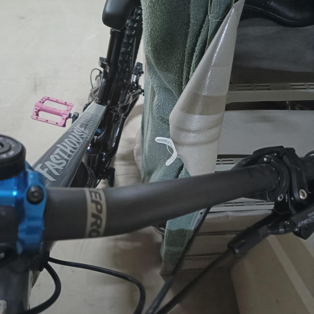 Nukeproof stem and carbon handlebar, Sports Equipment, Bicycles & Parts ...
