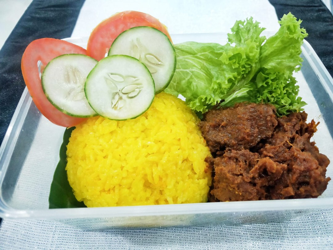 Pulut kuning dgn rendang daging atau rendang Ayam $6, Food & Drinks ...