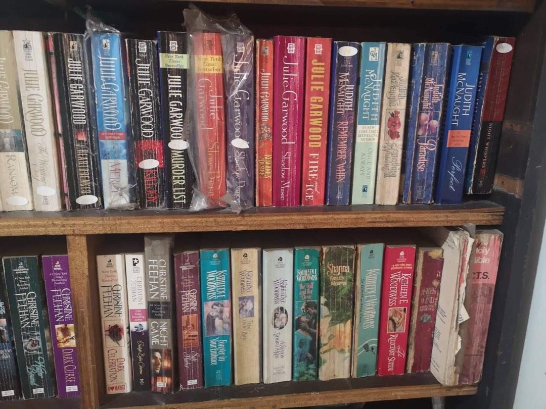 Romance pocket books collection, Hobbies & Toys, Books & Magazines ...