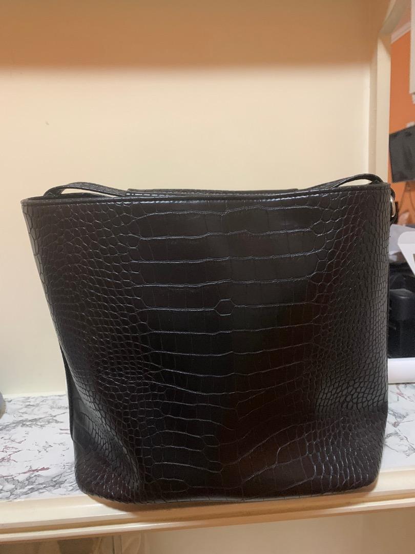 Shiq Bag, Women's Fashion, Bags & Wallets, Cross-body Bags on Carousell