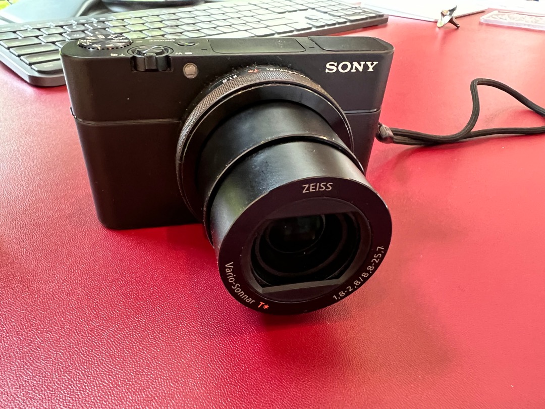 Sony RX100 V (or v5), Photography, Cameras on Carousell