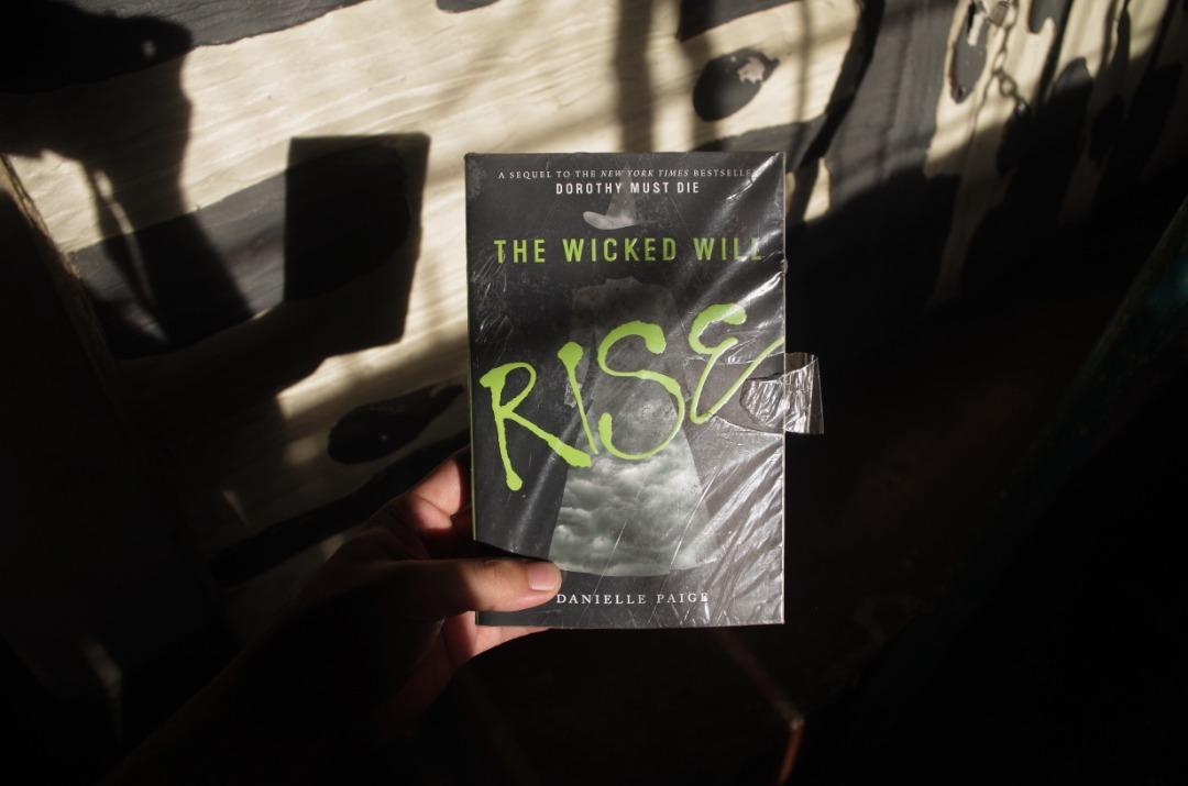 'The Wicked Will Rise' by Danielle Paige, Hobbies & Toys, Books & Magazines, Fiction & Non ...