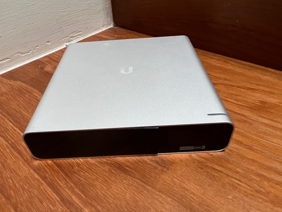 Unifi Cloud Key Gen 2 + (includes 1Tb HDD), Computers & Tech, Parts ...