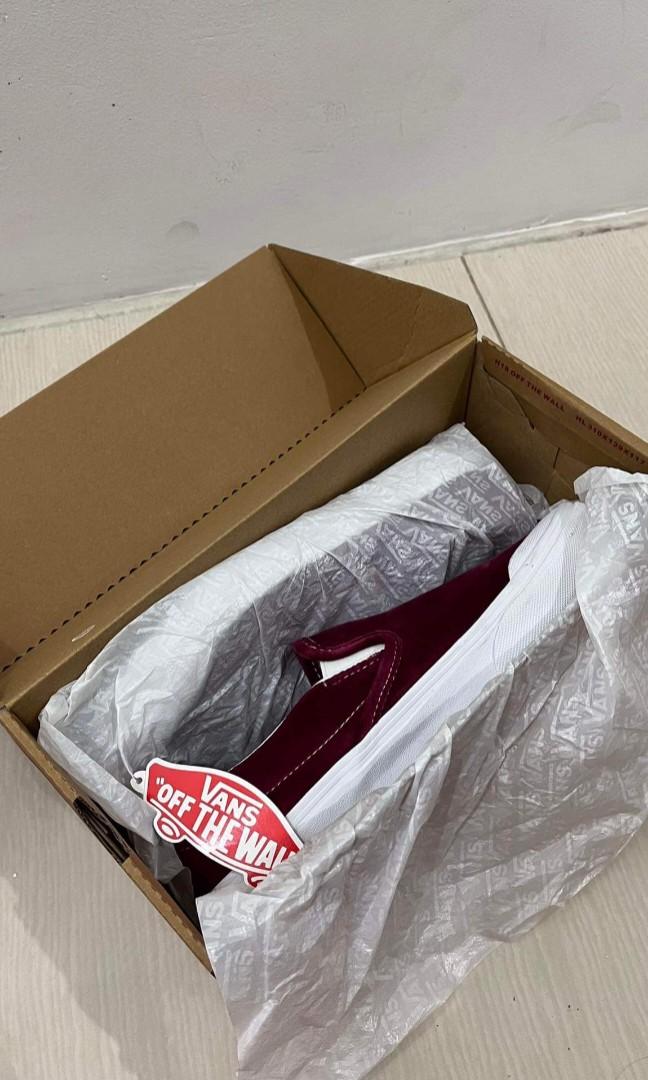 Vans Classic Slip on T Velvet Red (TWICE LANG NAGAMIT), Women's Fashion ...