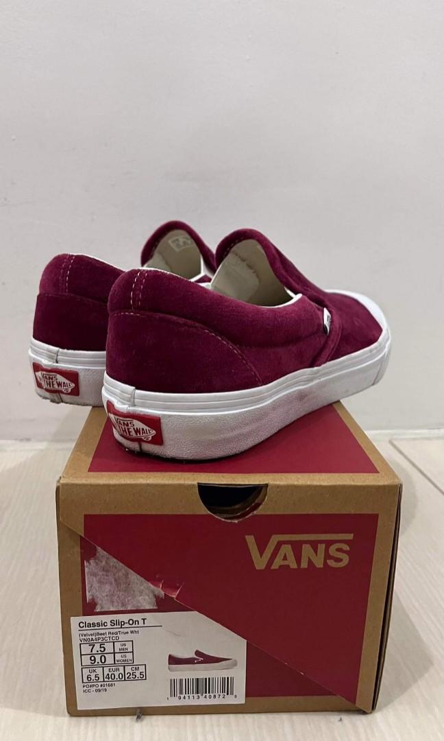 Vans Classic Slip on T Velvet Red (TWICE LANG NAGAMIT), Women's Fashion ...
