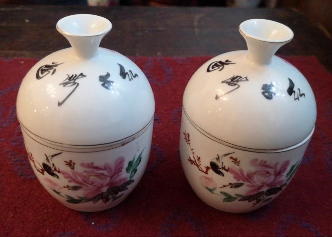 Vintage Pair Hand painted Chupu, Hobbies & Toys, Memorabilia ...