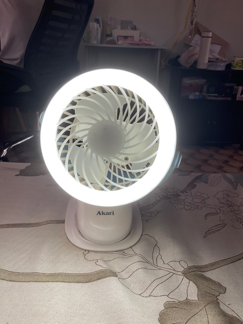 Akari rechargeable electricfan, Furniture & Home Living, Lighting ...