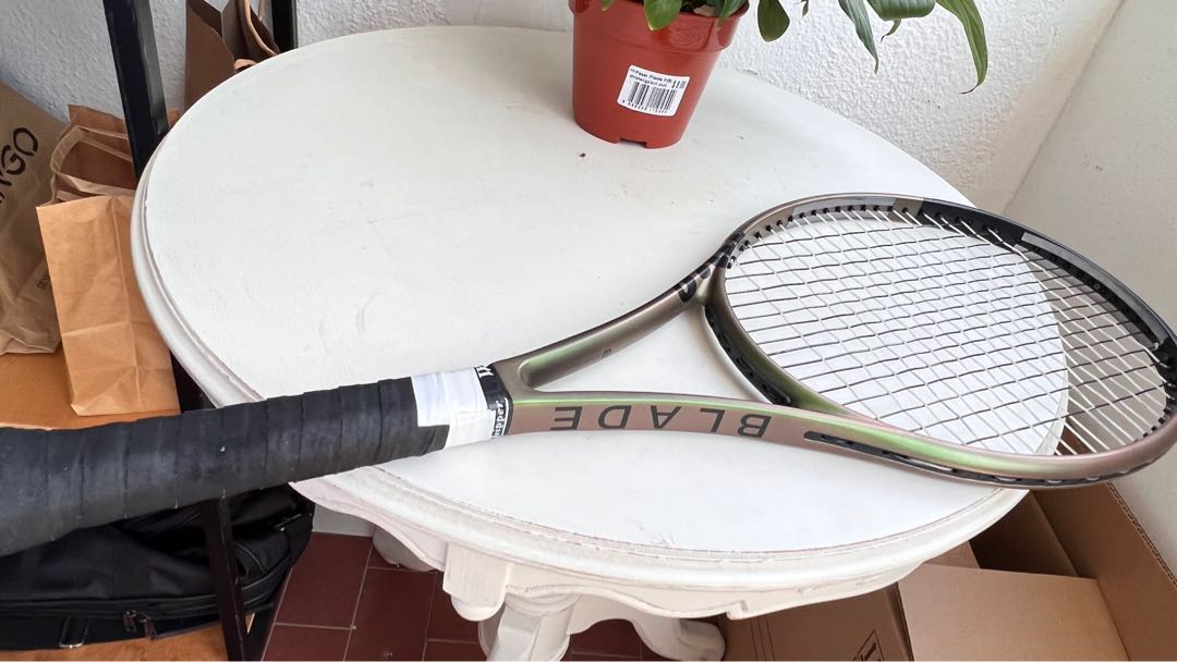 Wilson Blade Classic Tennis Racket, Sports Equipment, Sports & Games ...