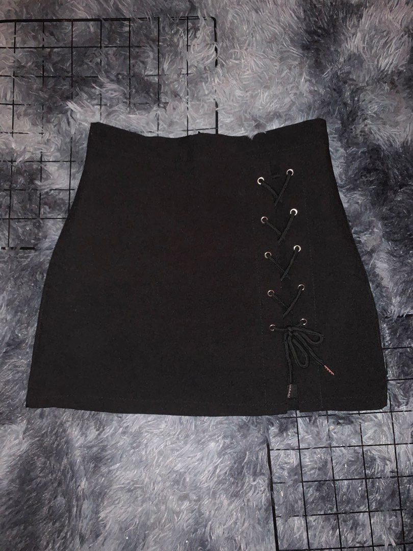 DearVidal Skirt, Women's Fashion, Bottoms, Skirts on Carousell