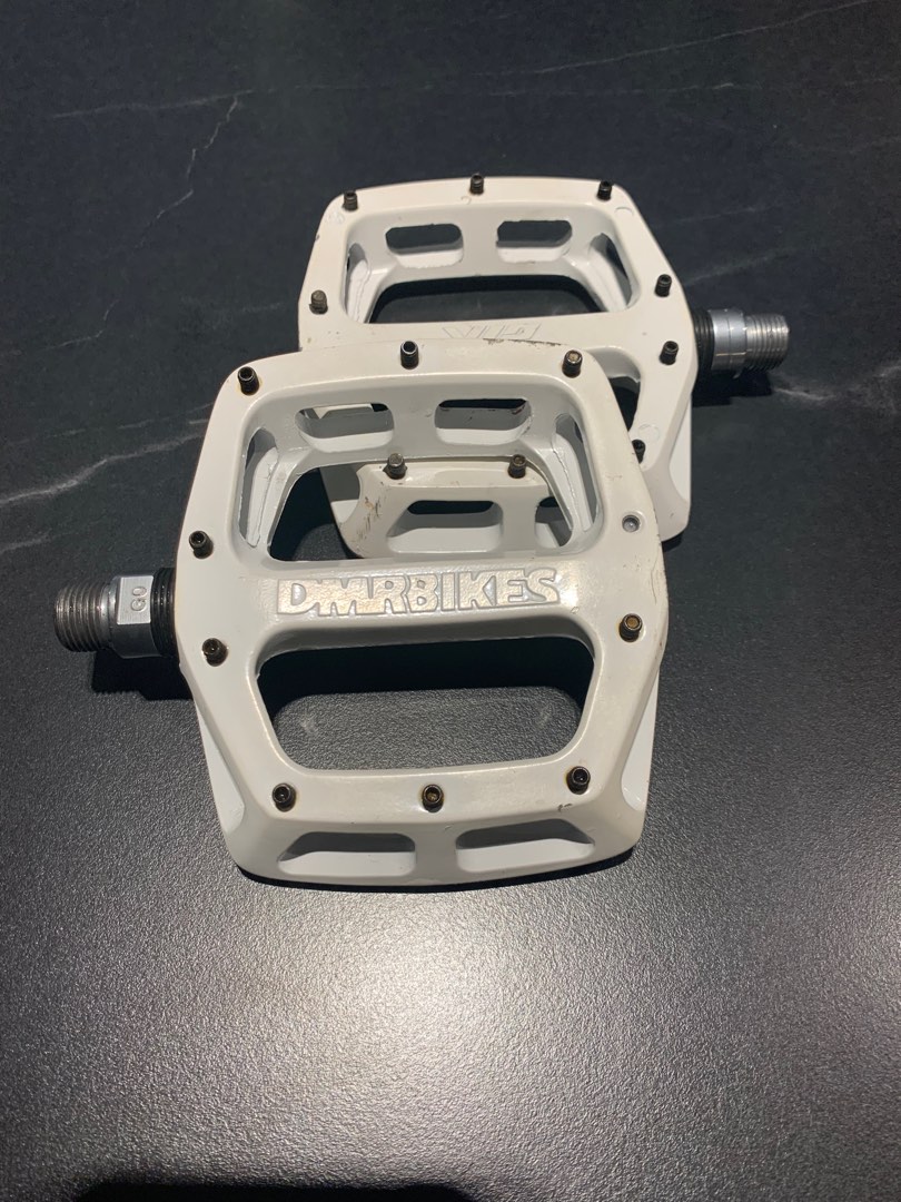 DMR V12 pedal, Sports Equipment, Bicycles & Parts, Parts & Accessories ...