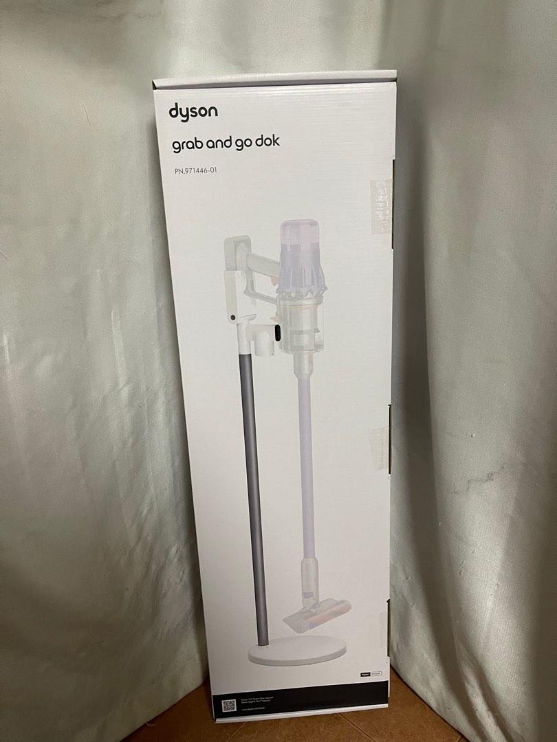 全新Dyson v12 grab and go lock 企身收納架（原裝正版）, 傢俬＆家居, 家居清潔及護理用品, 清潔工具 ...