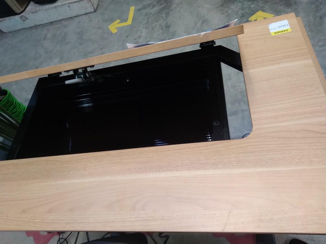 Electric work bench, Furniture & Home Living, Office Furniture ...