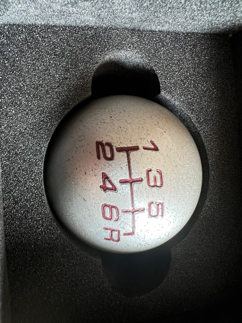 FD2R Used Gear Knob, Car Accessories, Accessories on Carousell