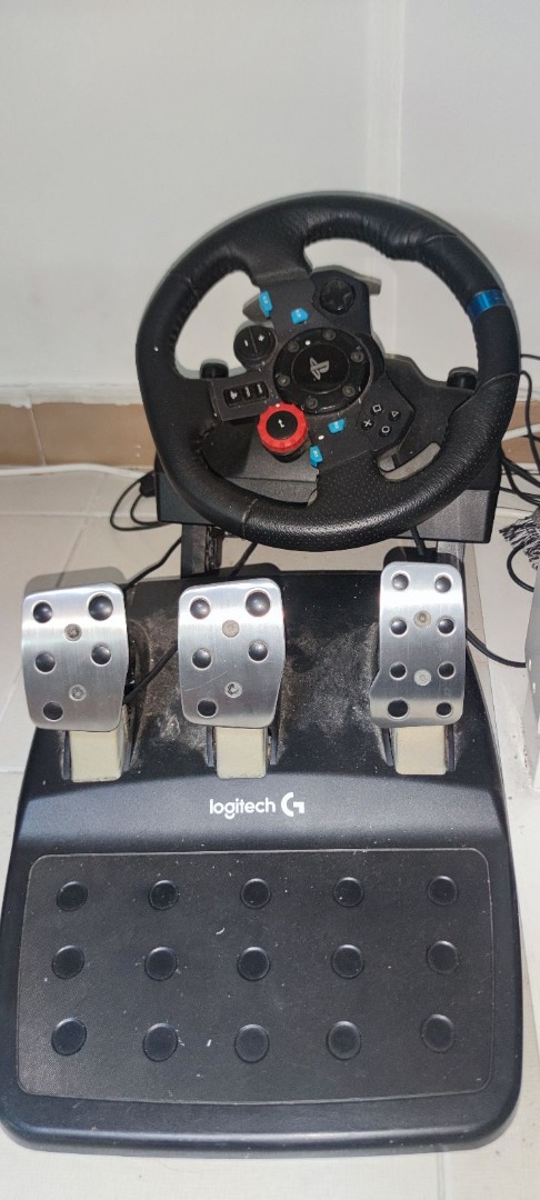 Logitech G29 steering wheel and pedals, Video Gaming, Gaming ...