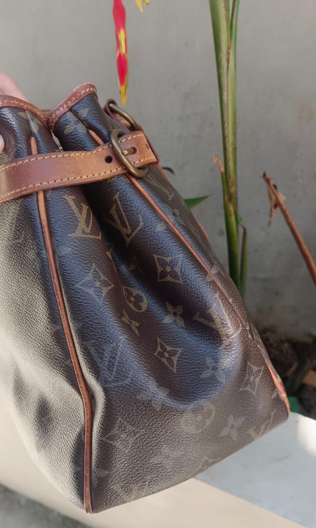 LOUIS VUITTON Batignolles MM, Luxury, Bags & Wallets on Carousell