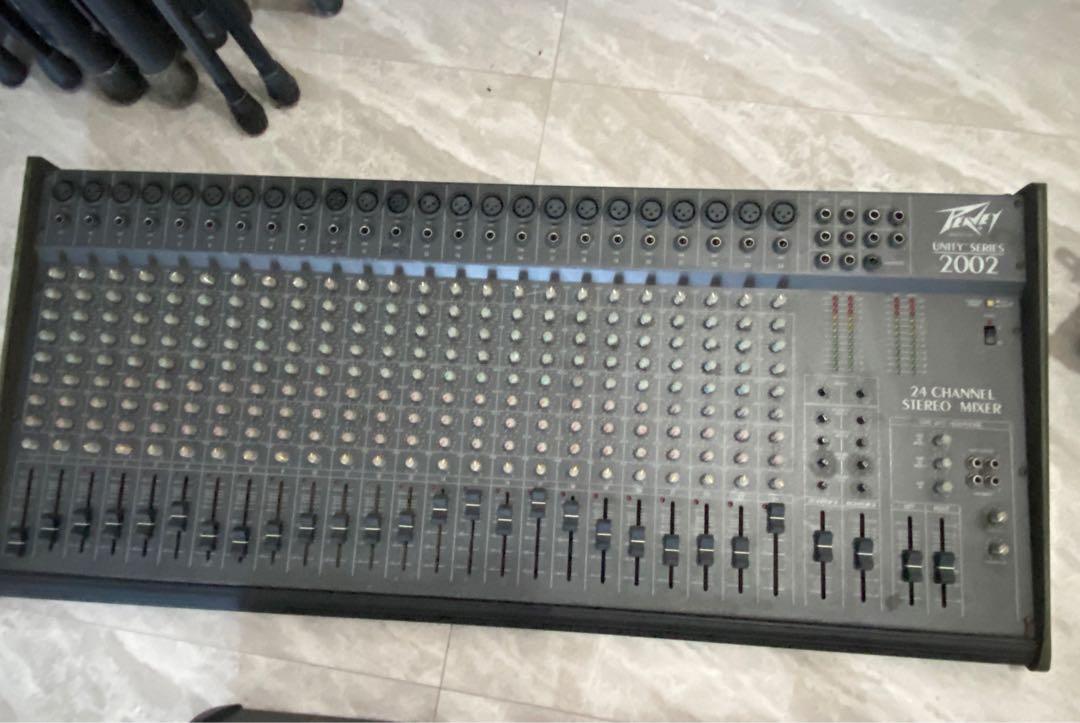 Mixer Peavy Unity 2002, Musik & Media, Aksesoris di Carousell