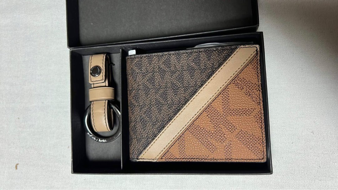 MK Mens Bifold Wallet and Key Fob Box Set, Men's Fashion, Watches ...