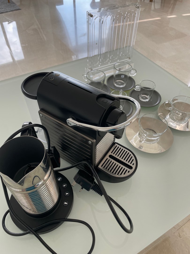 Nespresso pixie and cups, TV & Home Appliances, Kitchen Appliances ...