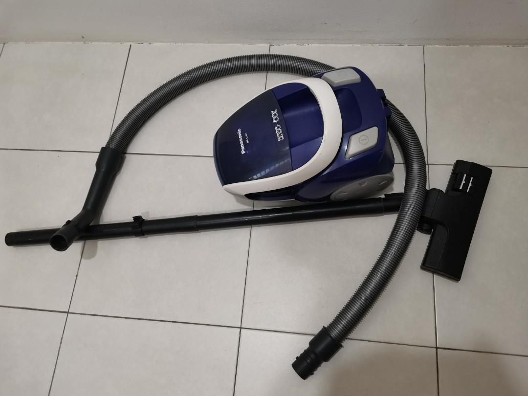 Panasonic 1600w bagless vacuum, TV & Home Appliances, Vacuum Cleaner ...