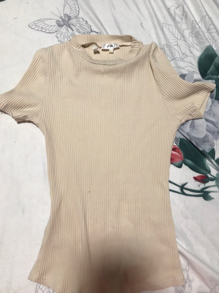 Stretchable Top , not sure whats the exact name, Women's Fashion, Tops ...