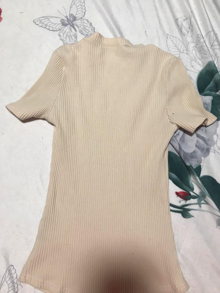 Stretchable Top , not sure whats the exact name, Women's Fashion, Tops ...