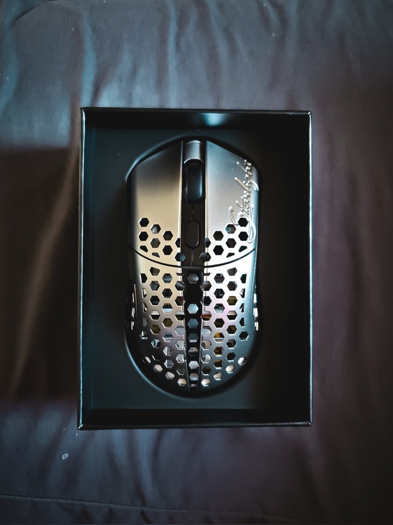 TenZ Finalmouse Starlight Pro (Medium) BNIB, Computers & Tech, Parts ...