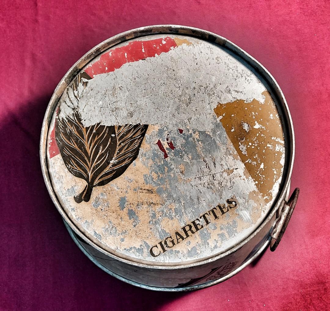 Tin sign rokok besen antik / antique / vintage, Hobbies & Toys ...