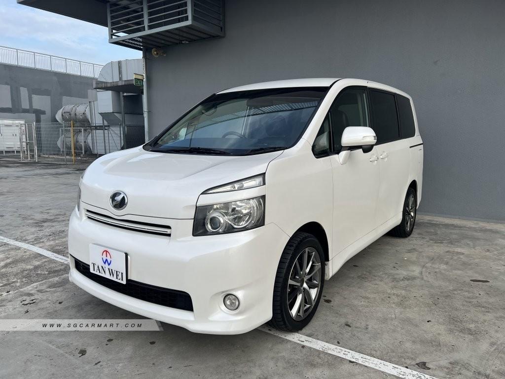 Toyota Voxy 2.0X Auto, Cars, Used Cars on Carousell
