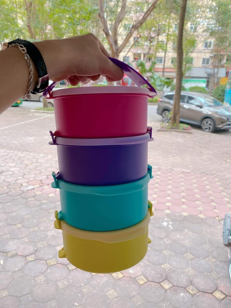 Tupperware Brand small click to go round, Furniture & Home Living ...