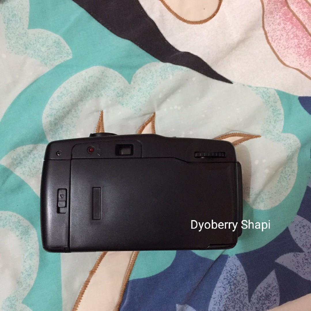 Vintage Hello Kitty Film Camera, Photography, Cameras on Carousell