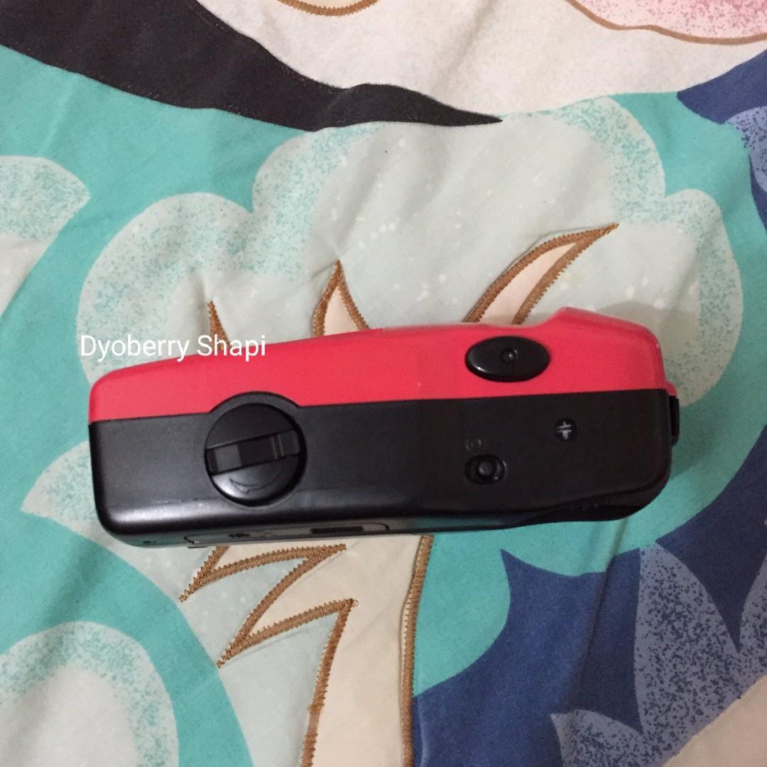 Vintage Hello Kitty Film Camera, Photography, Cameras on Carousell