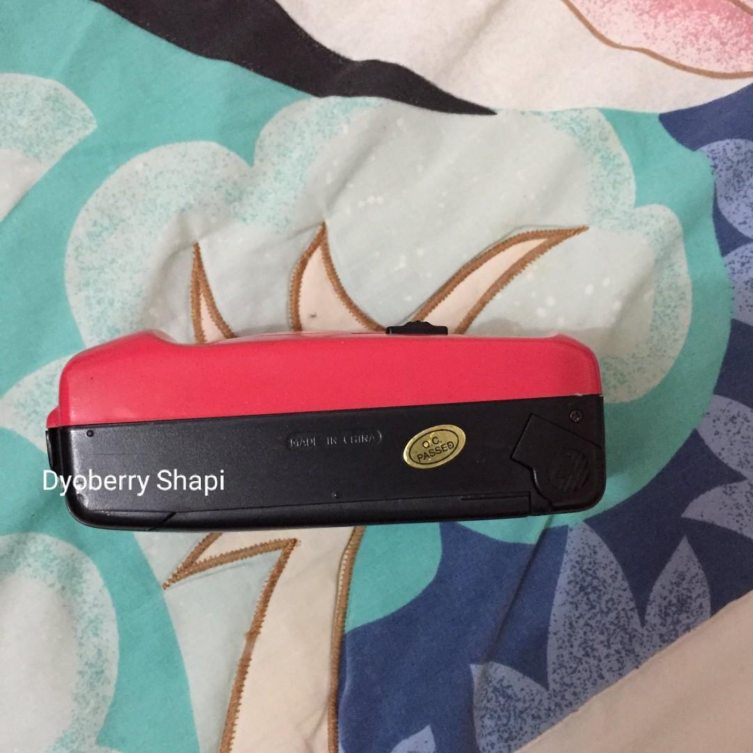 Vintage Hello Kitty Film Camera, Photography, Cameras on Carousell