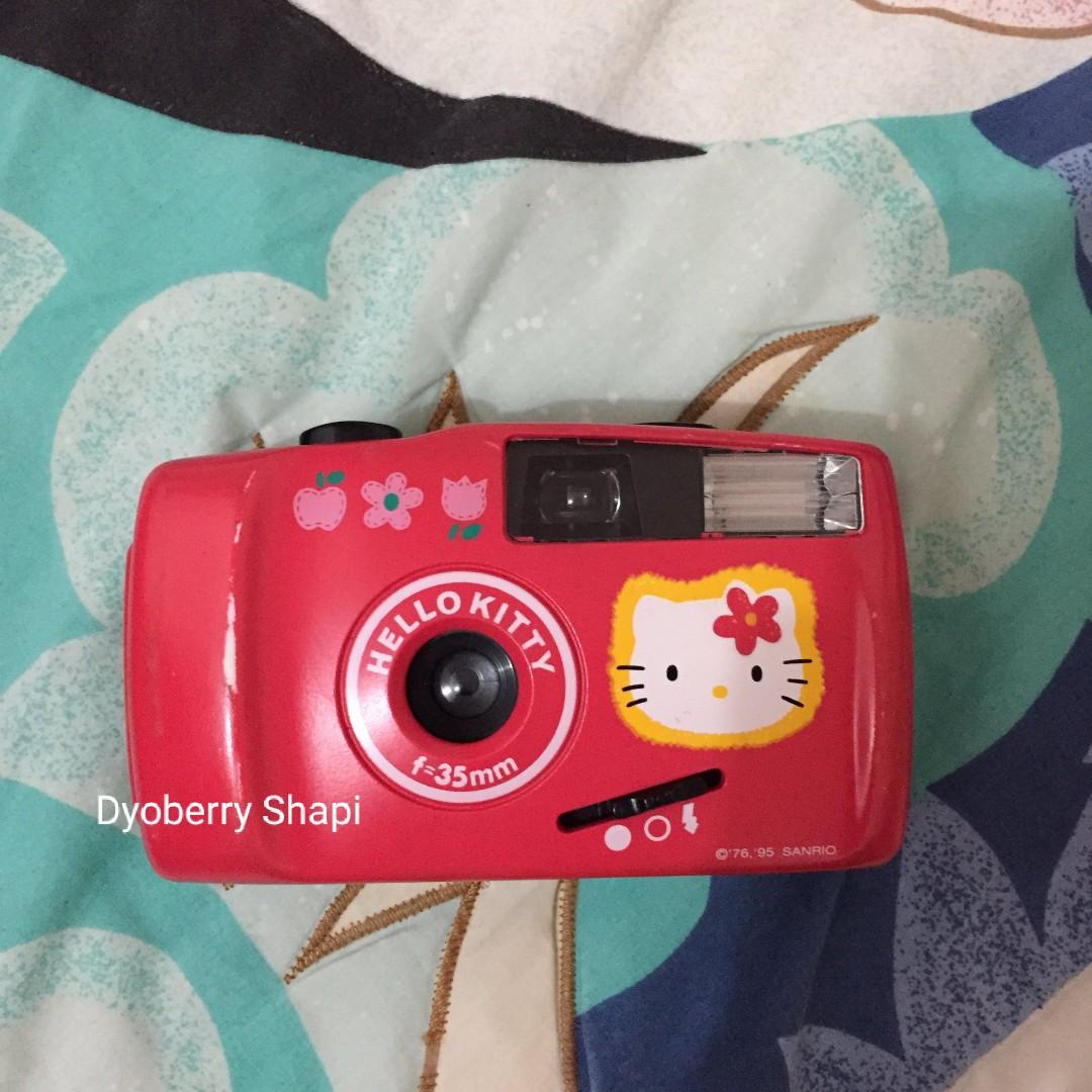 Vintage Hello Kitty Film Camera, Photography, Cameras on Carousell