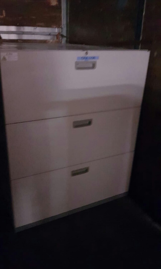 wide metal drawer cabinet.. 3 drawers $60, Furniture & Home Living ...