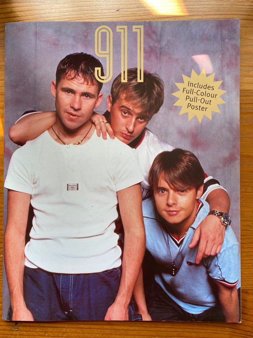 90s English boyband 911 Book (1997), 興趣及遊戲, 收藏品及紀念品, 明星周邊 - Carousell