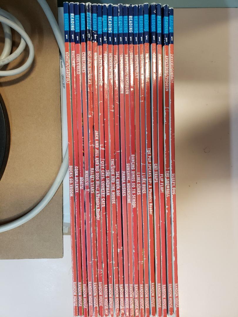 英文故事書 step into reading level 1 (20books), 興趣及遊戲, 書本 & 文具, 小朋友書 - Carousell