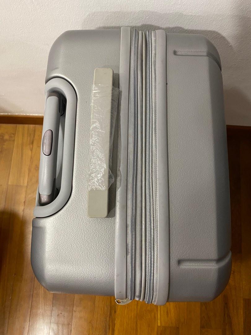 Austin Reed 24 Inch Luggage, Hobbies & Toys, Travel, Luggage on Carousell