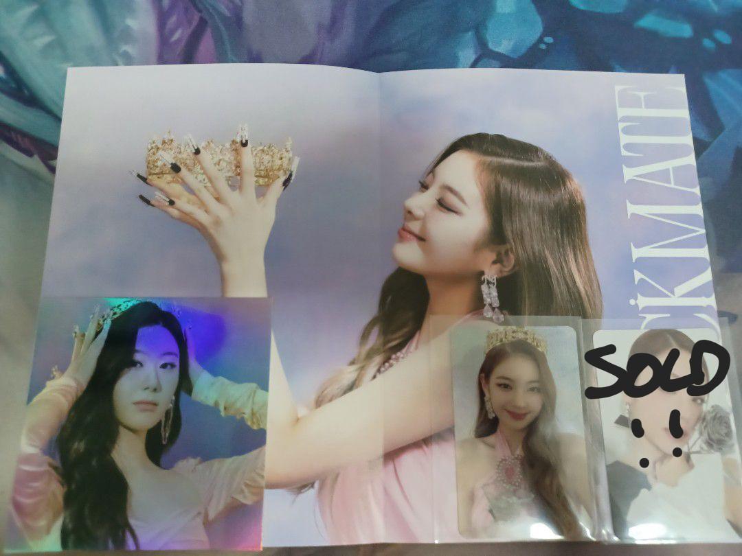 checkmate itzy lia poster/chaeryeong special holo card/ lia yeji album ...